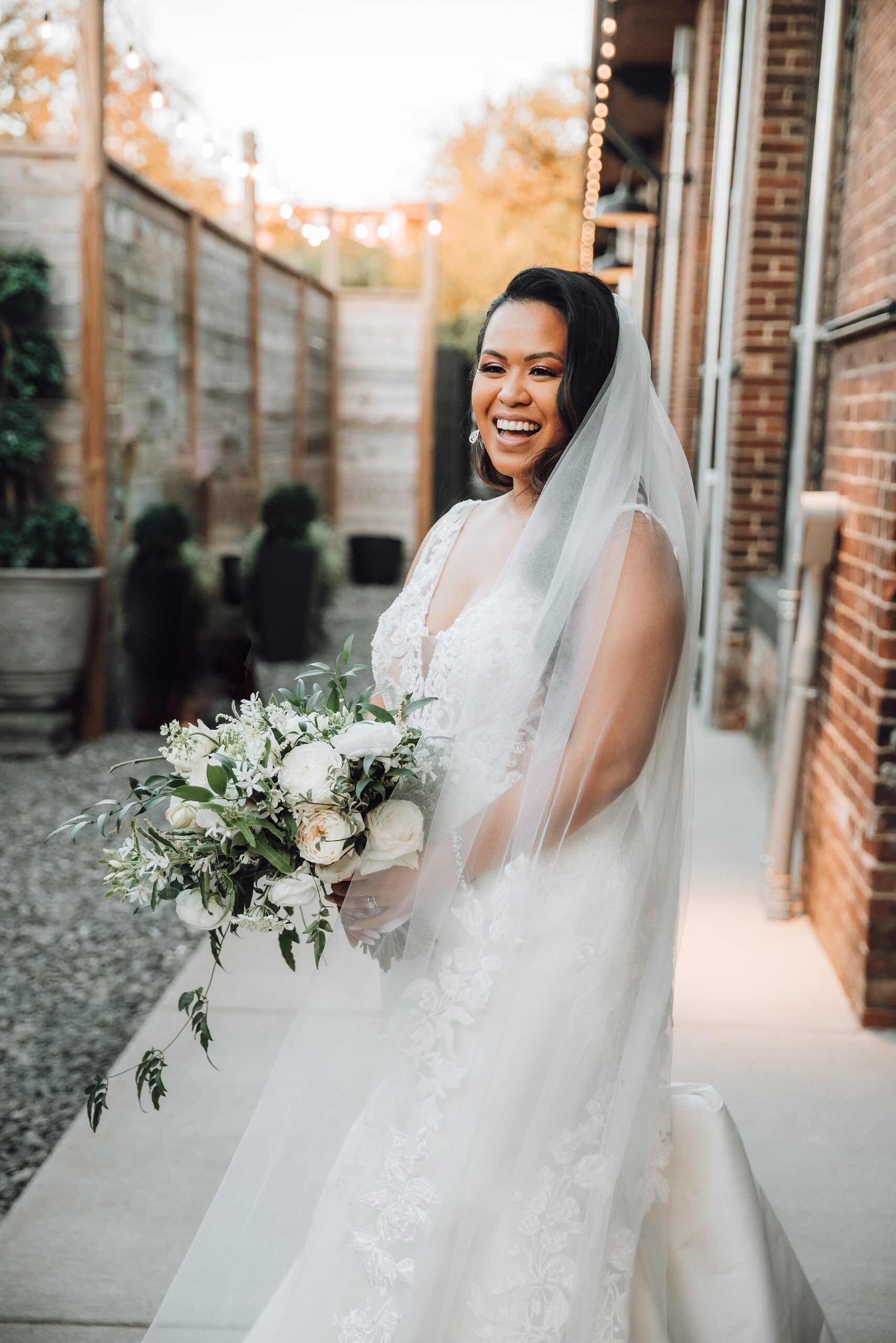 A Sophisticated Modern Warehouse Wedding at Ozari Nashville
